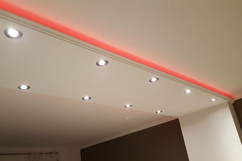 Led Stuckleisten Fur Indirekte Beleuchtung Wand Und Decke