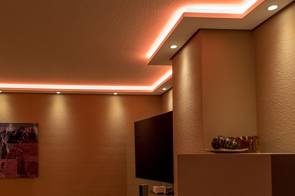 LED cornices for indirect wall and ceiling lighting "WDML-200A-PR"